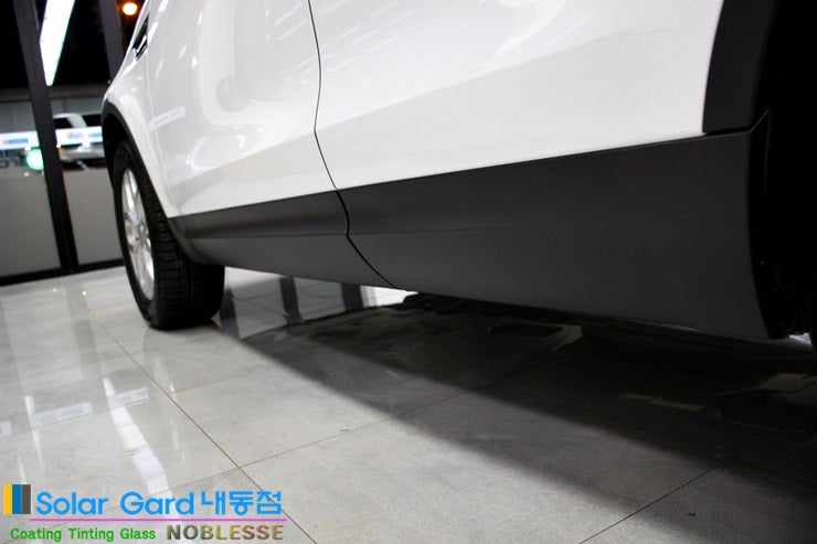 대전 수입차전동사이드스텝 전문점 퍼스트카에서 랜드로버 올뉴 디스커버리5 고급형 사이드발판 러닝보드 2열포지션 높이조절 디퍼런셜 고정대 에코파워캡 장착했습니다