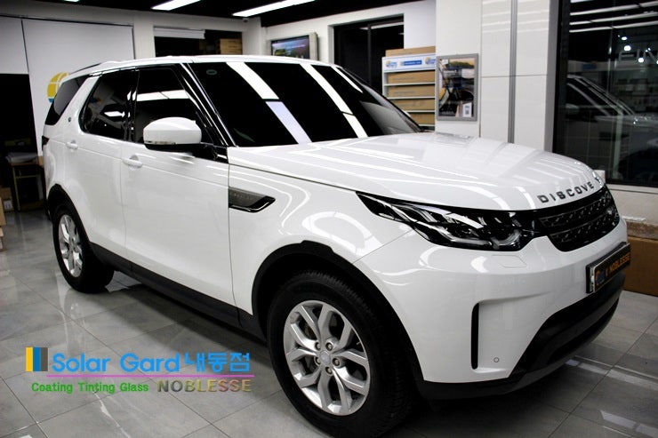 대전 수입차전동사이드스텝 전문점 퍼스트카에서 랜드로버 올뉴 디스커버리5 고급형 사이드발판 러닝보드 2열포지션 높이조절 디퍼런셜 고정대 에코파워캡 장착했습니다