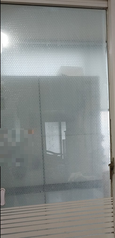 단열 뽁뽁이 물없이 붙이는 홈트너 점착형 창문 뽁뽁이 겨울준비 끝 네이버 블로그