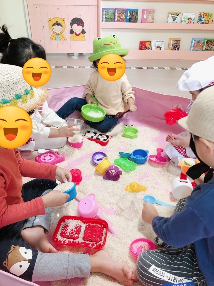 호반아이사랑♡ 만1세만2세혼합연령활동 만2세꼬마농부쌀오감놀이연계확장활동 대근육악어처럼엉금엉금활동 대근육음률악어떼 안전교육