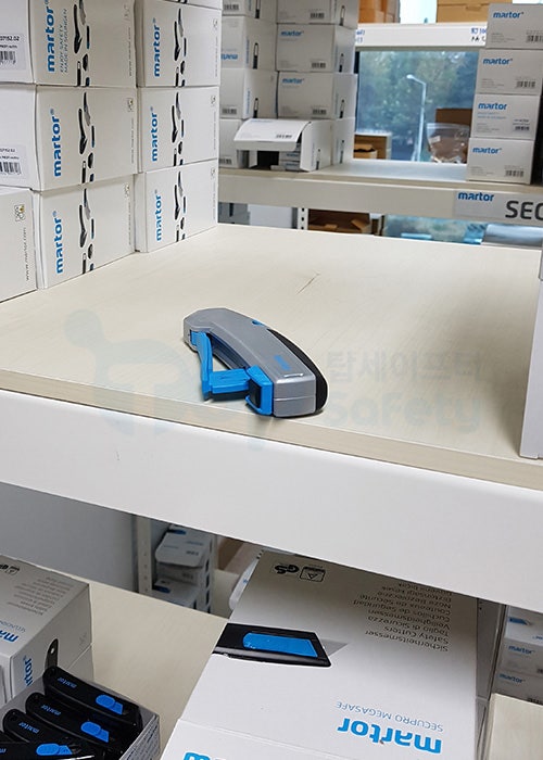 튼튼하고 오래 사용할 수 있는 martor SECUPRO 625001 산업용 안전칼 : 네이버 블로그