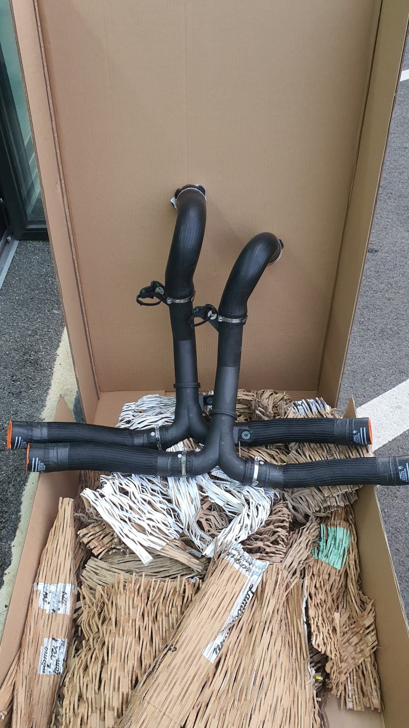 마세라티 기블리 콰트로 포르테 부품 입고.. 엔진 마운트 터보 흡기 호스 일산 서비스 센터 : 네이버 블로그