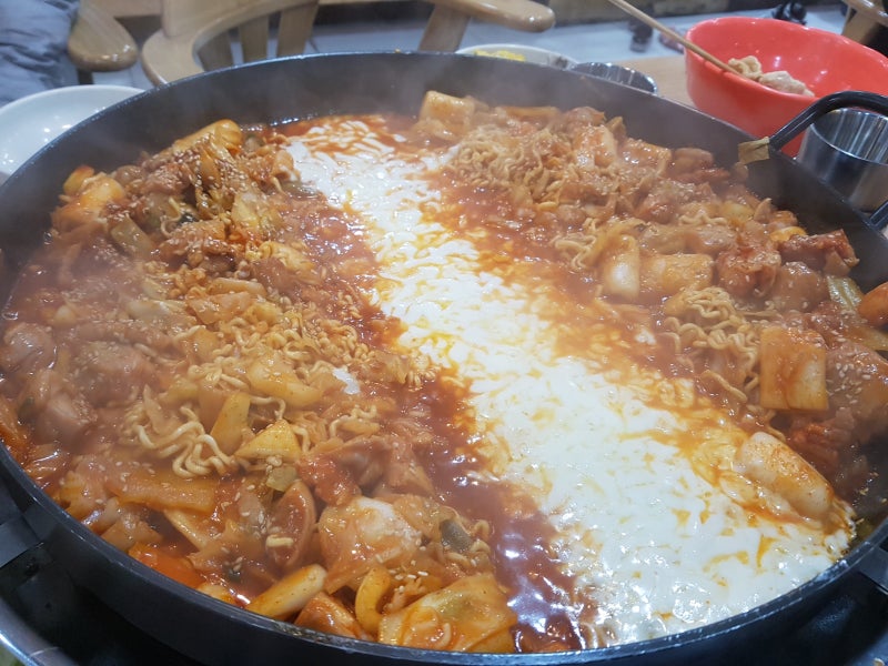 전주아중리고기오 아이와 가기좋은 놀이방 있는 음식점 완성되서 나오는 먹기만하면 되는 닭갈비집아중리맛집 추천 네이버 블로그