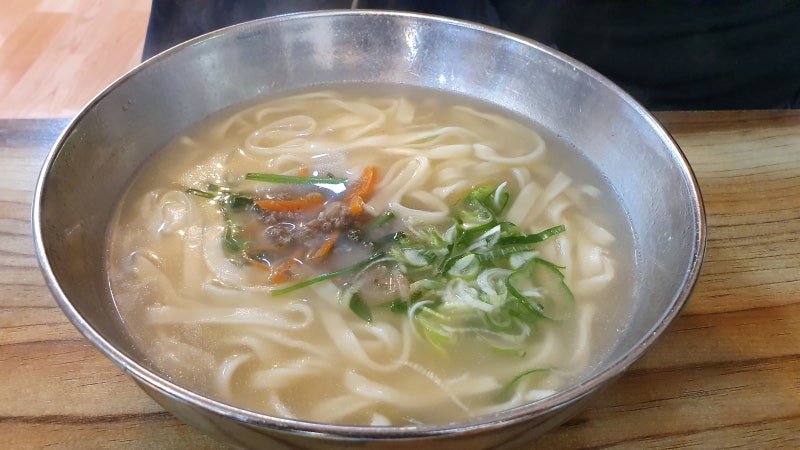이대 후문 연대 동문회관 맛집 다미 손칼국수 고기 국물의 칼국수라 취향 저격~ 네이버 블로그