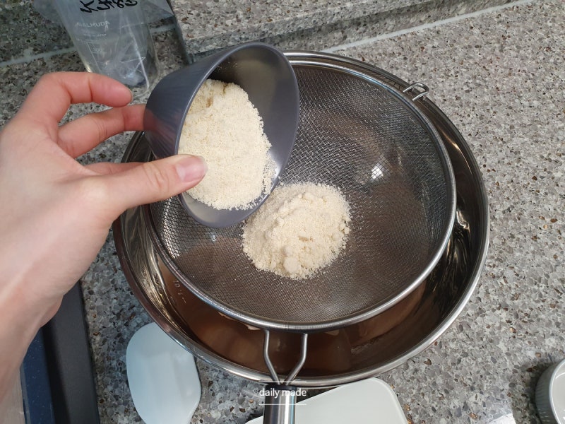 Handmade 취미 홈베이킹 상투과자 만들기 남은 백앙금으로 달지 않고 고소한 구리볼 만들었어요~ 네이버 블로그