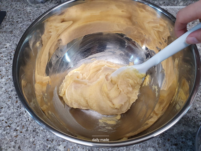 Handmade 취미 홈베이킹 상투과자 만들기 남은 백앙금으로 달지 않고 고소한 구리볼 만들었어요~ 네이버 블로그