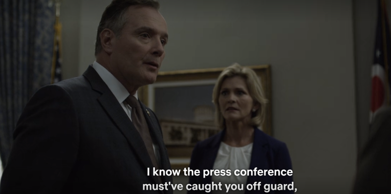 [영어표현] catch off-guard : (방심한 틈을 타 갑작스럽게) (~을) 당황하게 하다, 놀래키다, (~의) 허를 ...