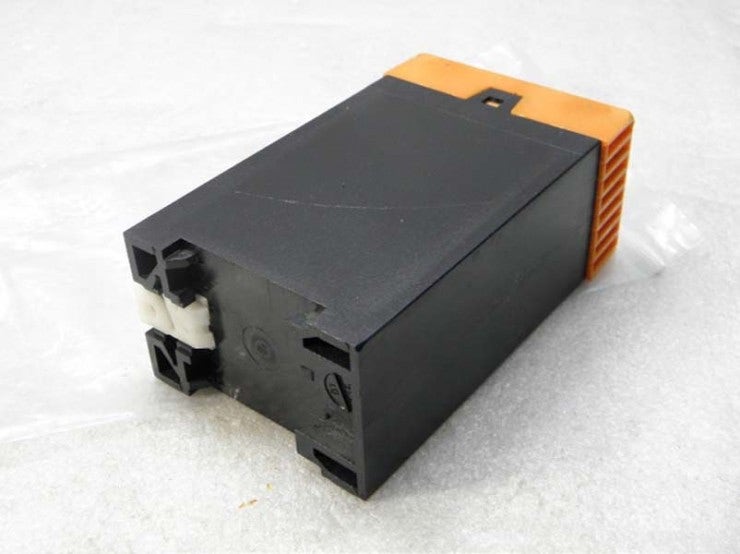 SAFETY RELAY Telemecanique Control Module Serie D GSKC230VACDC(GSKC ...