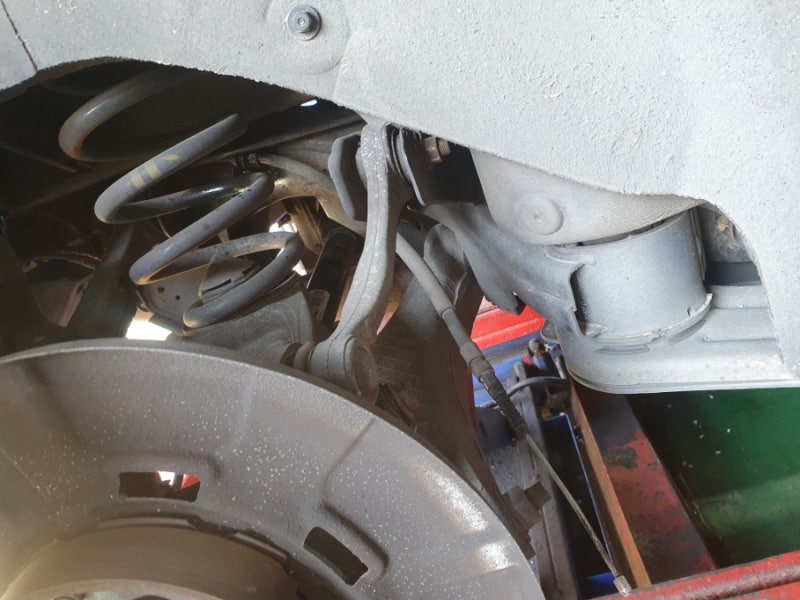 인천 연수구 송도동 연수동 청학동 동춘동 수입차정비 Bmw X5 전자식주차브레이크 사이드브레이크 Emf 모듈 재생수리