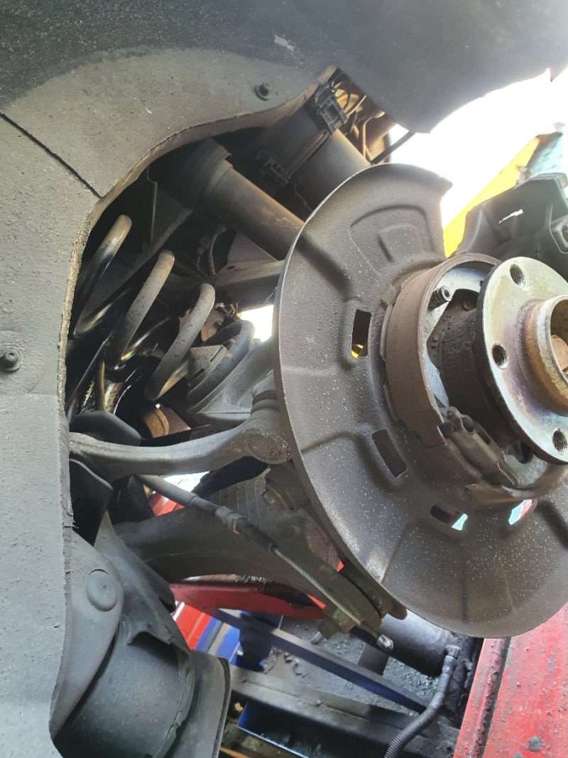 인천 연수구 송도동 연수동 청학동 동춘동 수입차정비 Bmw X5 전자식주차브레이크 사이드브레이크 Emf 모듈 재생수리