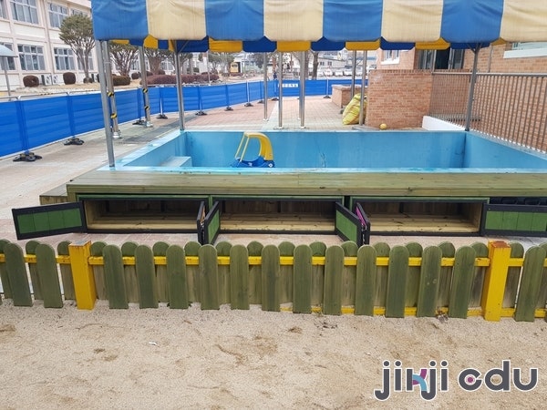 ♥생극초등학교병설유치원모래놀이도구함 모래놀이수납함 모래놀이수납장 모래놀이정리장 방부목모래놀이도구함 방부목모래놀이수납장 유치원물