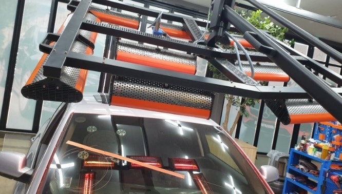 아우디 A4 앞유리교환가격 고속도로 주행중 돌빵으로 Audi4 전면유리교체비용 정보 및 비품앞유리 아우디차유리복원용접 등의