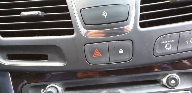 [르노삼성 SM5 ECM하이패스룸미러설치] SM6 후진시 자동 비상깜빡이 모듈 작업 그리고 QM6 하이패스룸미러 업그레이드 작업 TIP : 네이버 블로그