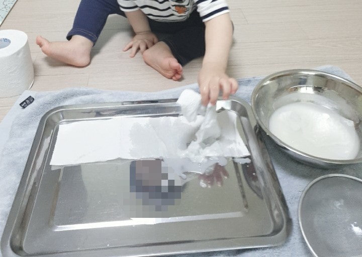 호반아이사랑♡ 만0세탐색간질간질종이죽놀이 만0세감각으로느끼기오감자극놀이 만0세오감발달 밀가루풀놀이 만0세발달특성수준별활동 만0세