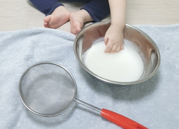 호반아이사랑♡ 만0세탐색간질간질종이죽놀이 만0세감각으로느끼기오감자극놀이 만0세오감발달 밀가루풀놀이 만0세발달특성수준별활동 만0세