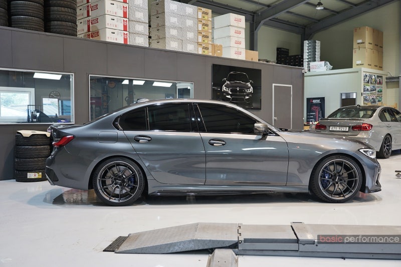 BMW G20 M340I - 볼크레이싱 G025 19인치 건블랙 첫장착, KW서스펜션 V3인스톨! : 네이버 블로그