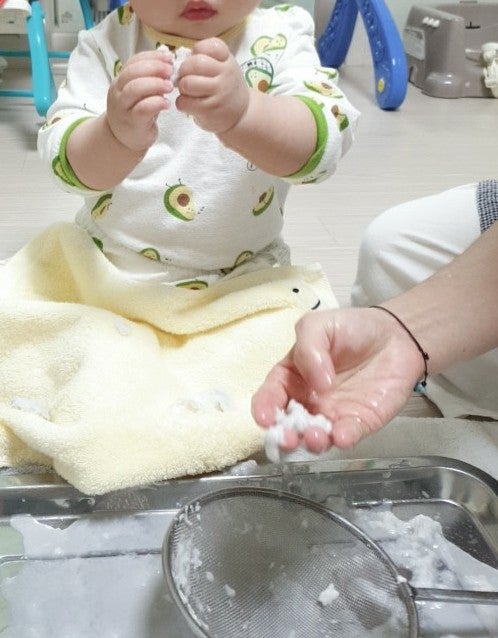 호반아이사랑♡ 만0세탐색간질간질종이죽놀이 만0세감각으로느끼기오감자극놀이 만0세오감발달 밀가루풀놀이 만0세발달특성수준별활동 만0세