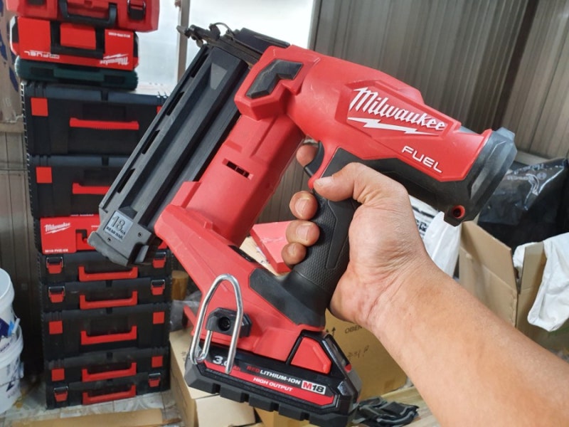 밀워키 M18 HB3 (18V 하이아웃풋 배터리) 언박싱 리뷰. : 네이버 블로그