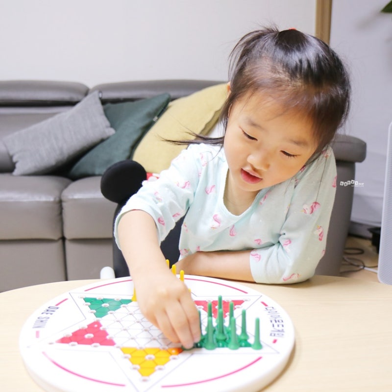 추억의 보드게임 온가족이 즐기는 퍼즐리아 다이아몬드게임 네이버 블로그