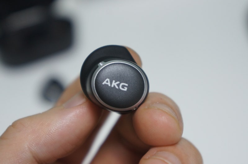 AKG 최초 완전 무선 이어폰 N400NC 노이즈캔슬링과 사운드는? : 네이버 블로그