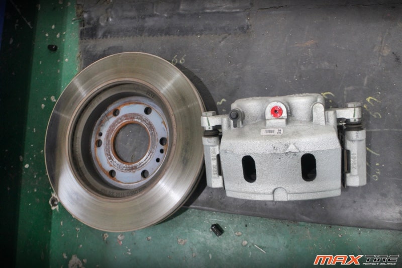 캐딜락 에스컬레이드 브레이크 튜닝, 브렘보 CTS-V 6P + REBS 400mm 풀플로팅 디스크 조합 by 오산 맥스타이어 : 네이버 블로그