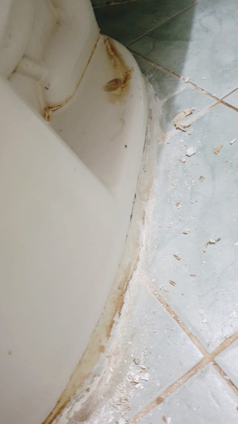 변기 백시멘트 제거하고 실리콘줄눈으로 교체하는 방법 네이버 블로그