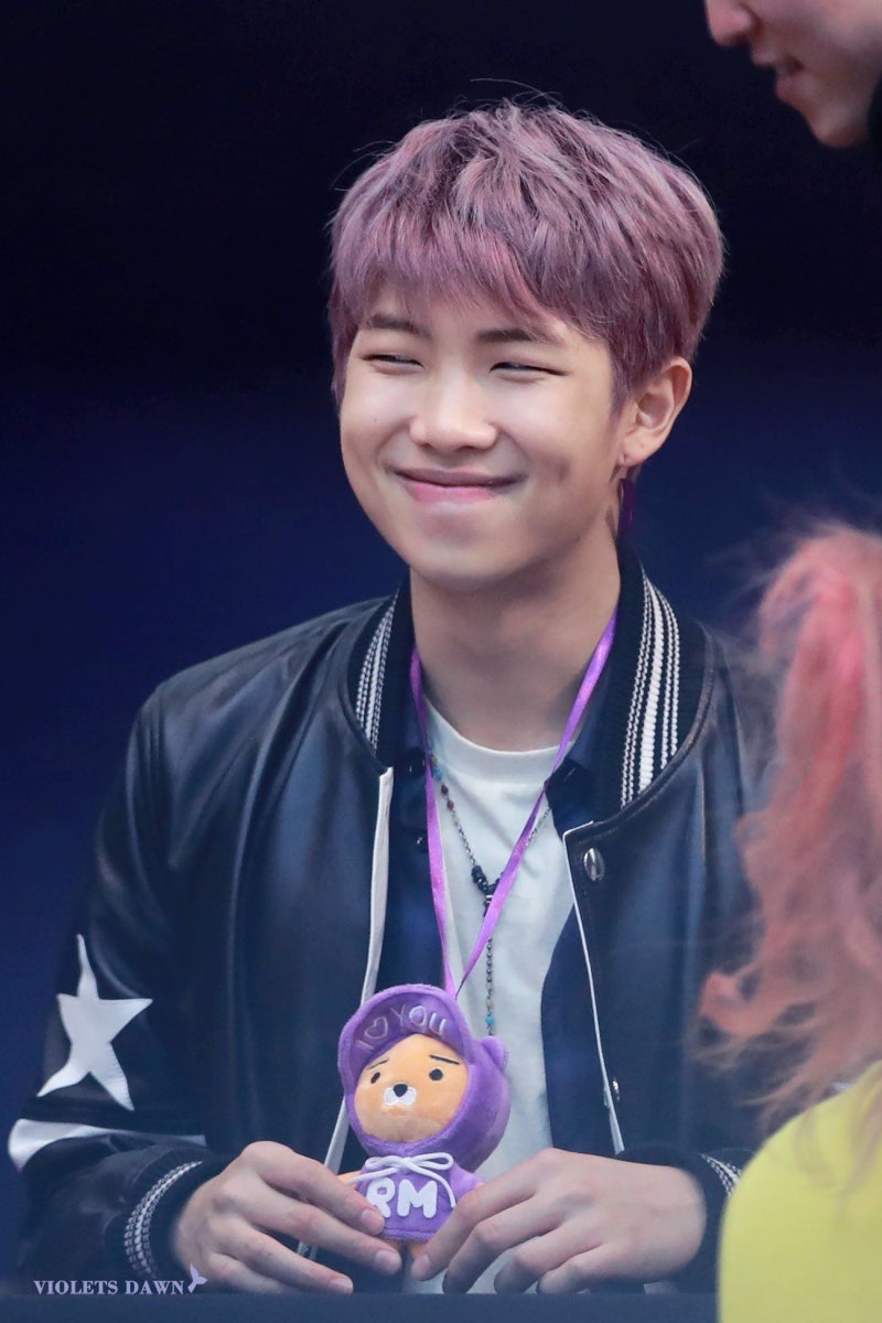 방탄소년단 RM / BTS RM ※♬ beautiful RM ♡☆ MyeongDong Fansign (170224) : 네이버 블로그