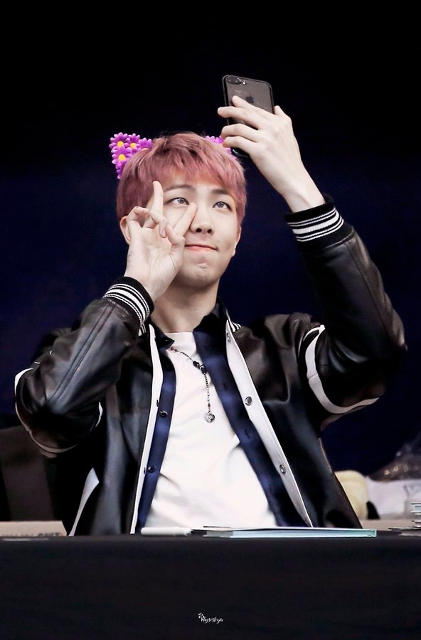 방탄소년단 RM / BTS RM ※♬ beautiful RM ♡☆ MyeongDong Fansign (170224) : 네이버 블로그