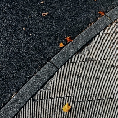 547. 헷갈리는 영어 표현 - Curb vs Curve : 네이버 블로그