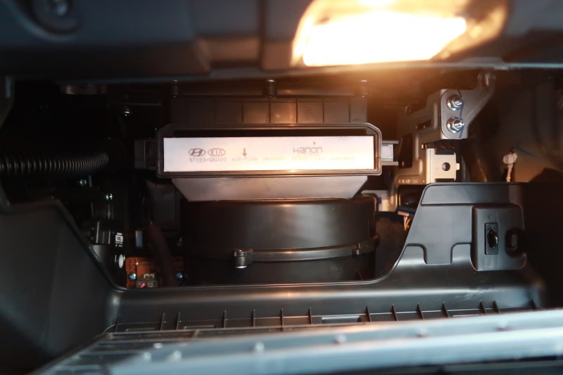 올뉴모닝 에어컨 필터 교체하기 (97133 G6000) : 네이버 블로그