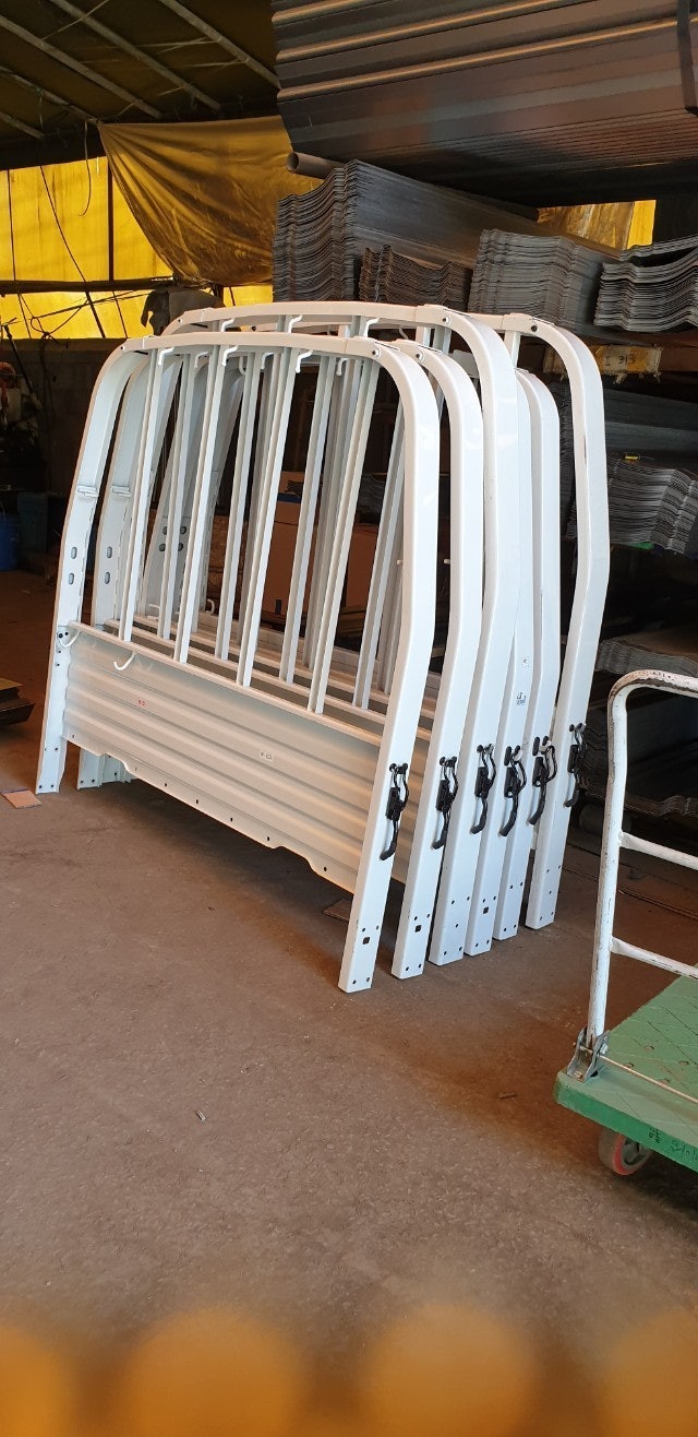 화물차문짝 화물차적재함 트럭적재함 트럭적재함문짝 화물차적재함날개 트럭적재함문짝 중고적재함문짝 자동차문 중고문 적재함교환 적재함수리 적재함교체 마이티적재함문짝 E마이적재함문짝