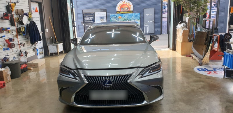 렉서스 Es300h 앞유리교체 운행중 튄 돌빵 칩등으로 인해 Lexus 전면유리교환 유리강화코팅 후진비상등 후깜 썬팅
