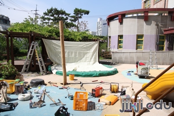 ♥서울마장초등학교병설유치원모래놀이터그늘막 모래놀이터파라솔 유치원놀이터그늘막 아까시기둥그늘막 유치원그늘막설치 옥상놀이터그늘막 모래