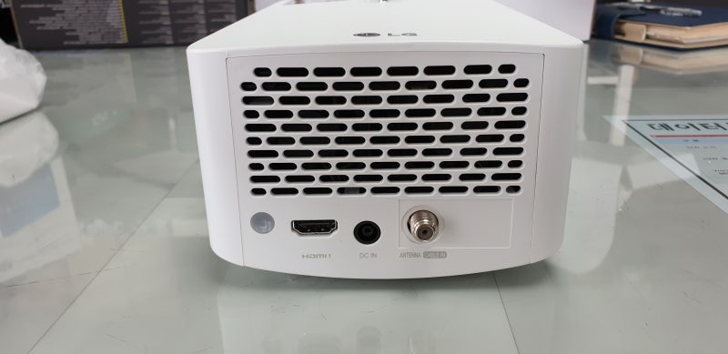 빔프로젝트를 설치했습니다. LG HF60LA 개봉기 영화나 드라마 볼때 좋아요^^ : 네이버 블로그