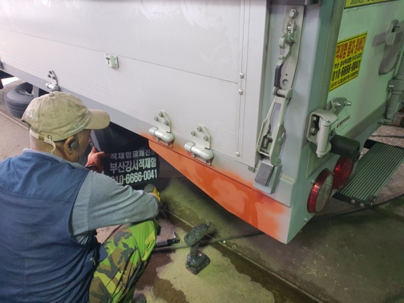 윙바디수리윙바디보험수리고철차적재함수리봉고적재함적재함문짝프리마적재함압롤적재함수리중고파워게이트활어차적재함교체윙바디천막지교체전기차내장탑전기차탑차윙바디이트렉