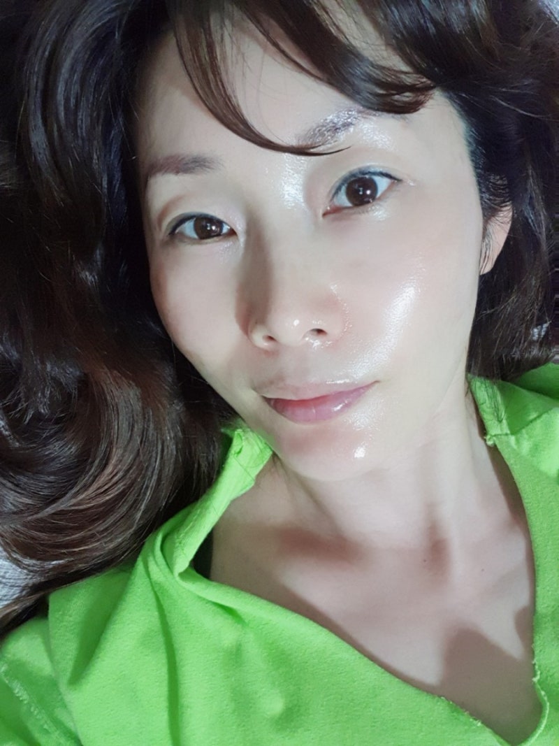 차칸마녀는 필링패드후 럭셔리앰플마스크로 셀프 피부관리중 네이버 블로그