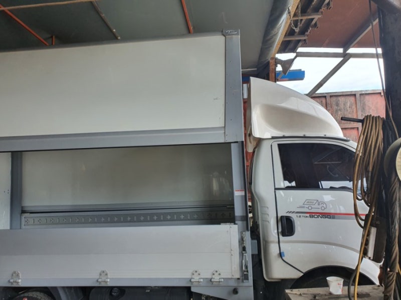 윙바디수리윙바디보험수리고철차적재함수리봉고적재함적재함문짝프리마적재함압롤적재함수리중고파워게이트활어차적재함교체윙바디천막지교체전기차내장탑전기차탑차윙바디이트렉