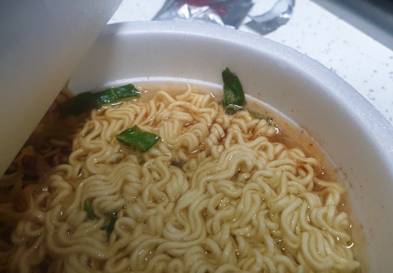 오뚜기 육개장 컵라면 칼로리열량 및 영양성분정보 조석 작가 마음의소리 그림 있는 육계장 컵 라면 네이버 블로그