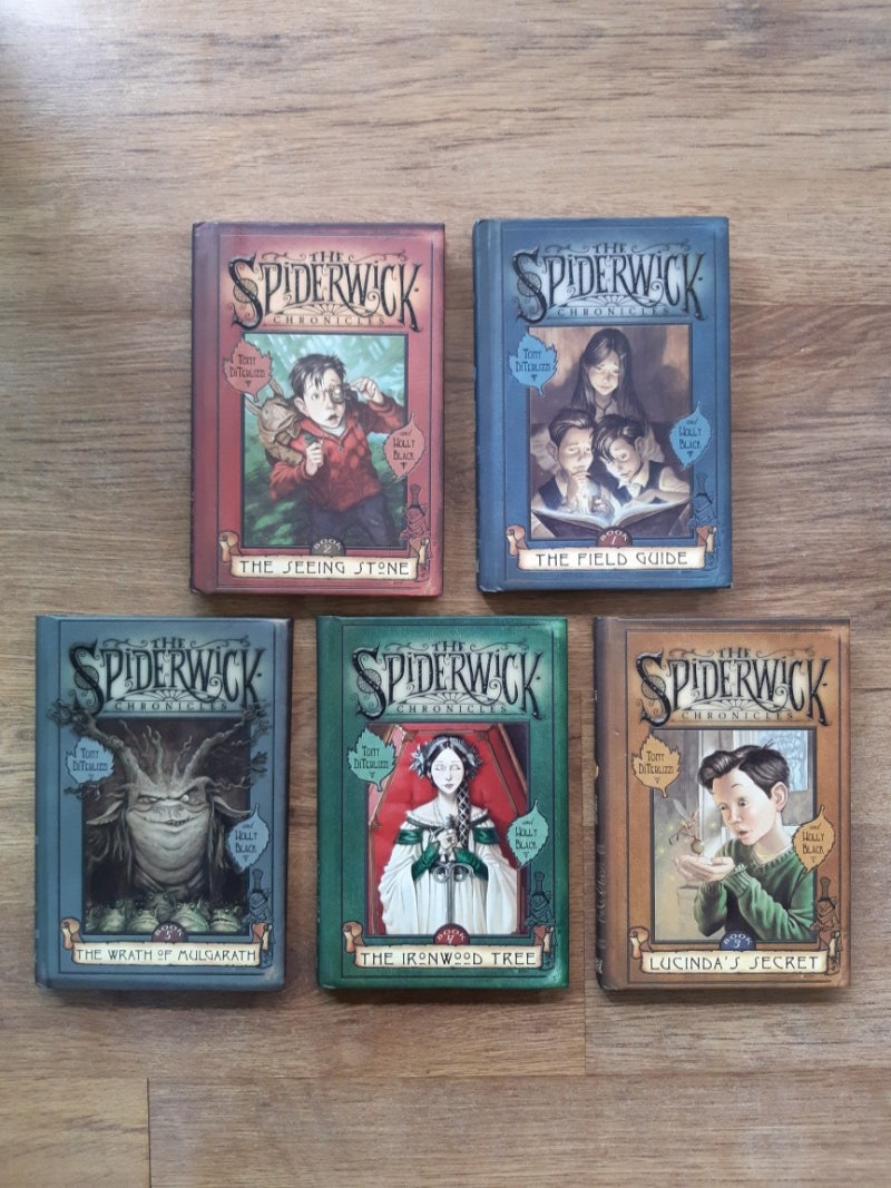 책꽂이(21)- The Spiderwick Chronicles, Beyond the Spiderwick, The Sisters ...