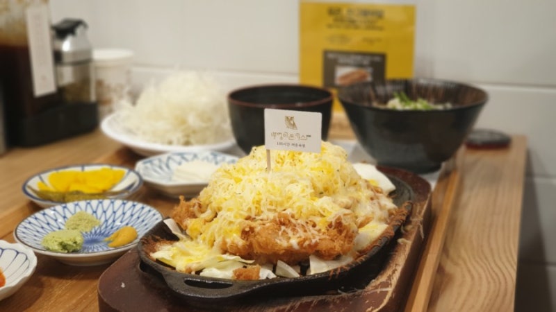 부엉이돈가스가든파이브점 문정동 돈까스 맛집 장지동맛집 부엉이돈가스 인기메뉴 샐러드돈가츠 눈꽃치즈돈가츠 정식세트로 푸짐하게