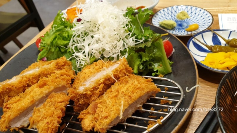부엉이돈가스가든파이브점 문정동 돈까스 맛집 장지동맛집 부엉이돈가스 인기메뉴 샐러드돈가츠 눈꽃치즈돈가츠 정식세트로 푸짐하게