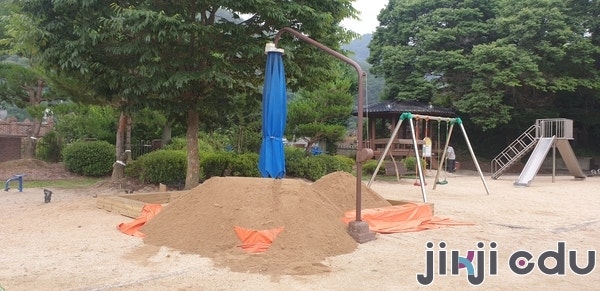 ♥회인초등학교병설유치원방부목모래놀이터 유치원모래놀이장 유치원모래놀이터제작 어린이집모래놀이터설치 방부목모래놀이장시공 모래놀이터