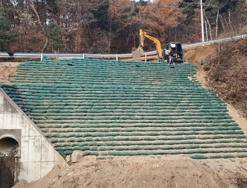 폭우피해 산사태 붕괴 사면을 복구하는 친환경 보강토 옹벽 공법 친환경적이여야 한다 네이버 블로그