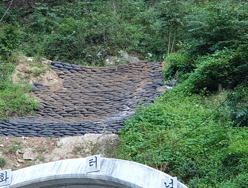 폭우피해 산사태 붕괴 사면을 복구하는 친환경 보강토 옹벽 공법 친환경적이여야 한다 네이버 블로그