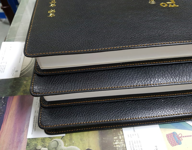 성경필사노트제본 가죽성경리폼성경책리폼성경책표지리폼 ㅇㅁㅈ집사님 필사성경 3권 블랙 소가죽으로 제본 성경리폼 성경책커버리폼 가죽
