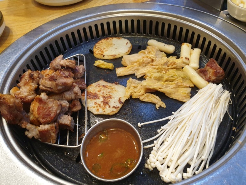 맛집동탄 맛찬들 왕소금구이 동탄주민들은 다 아는 삼겹살 맛집 북광장맛집 고기 구워드림 서비스 최고 동탄회식