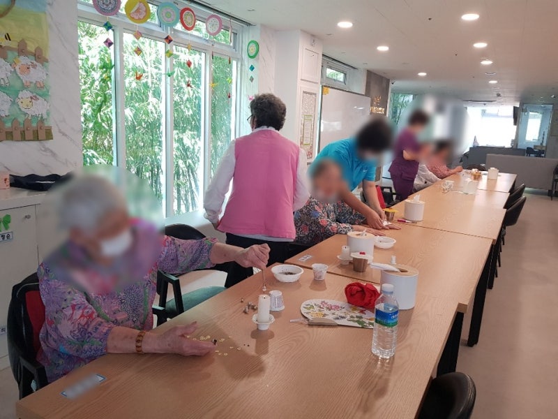 양산노인주간보호센터 양산노인유치원 양산어르신유치원 재활운동 건강쑥뜸 네이버 블로그