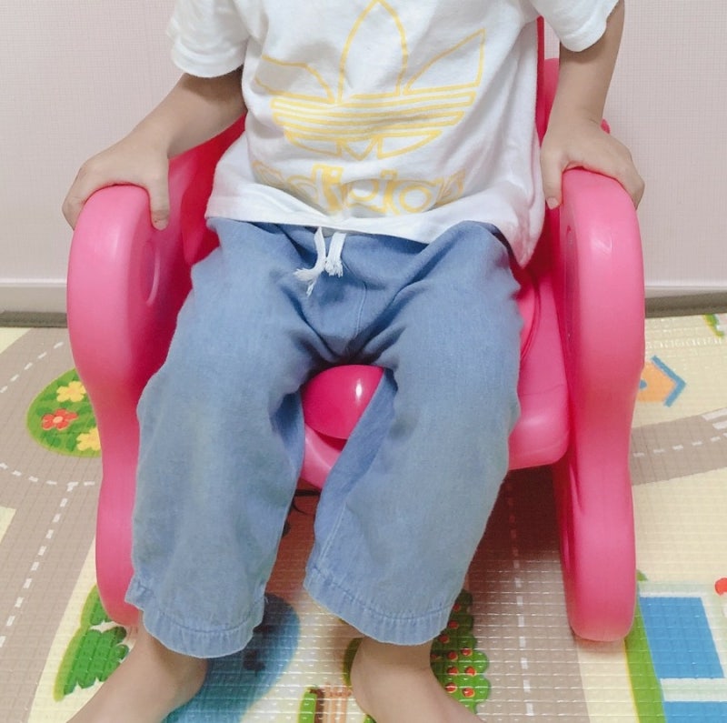 호반아이사랑♡ 만1세발달특성발달수준발달과정 만1세쌓기벽돌블록으로변기를만들어요 만1세역할아기변기에앉아응가를해요 만1세실종유괴안전