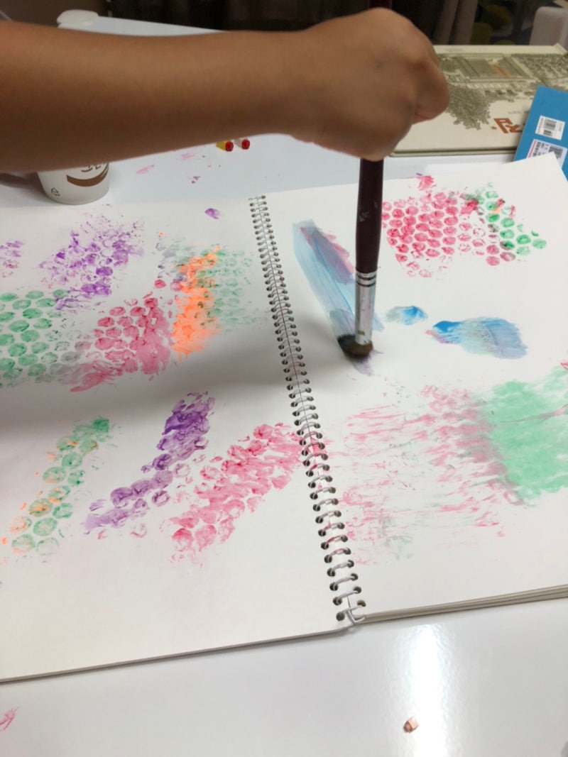 계란판화산놀이와 뽁뽁이 롤러 찍기 : 네이버 블로그