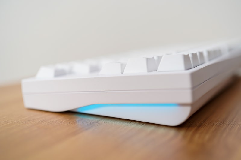 게이밍 키보드 기본은 텐키리스! 기계식은 덤이지~! 앱코 해커 ADK87 모던한 느낌이 좋다! : 네이버 블로그